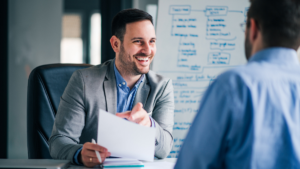 17 Leadership Interview Questions To Ask (With What to Listen For) - Tackle